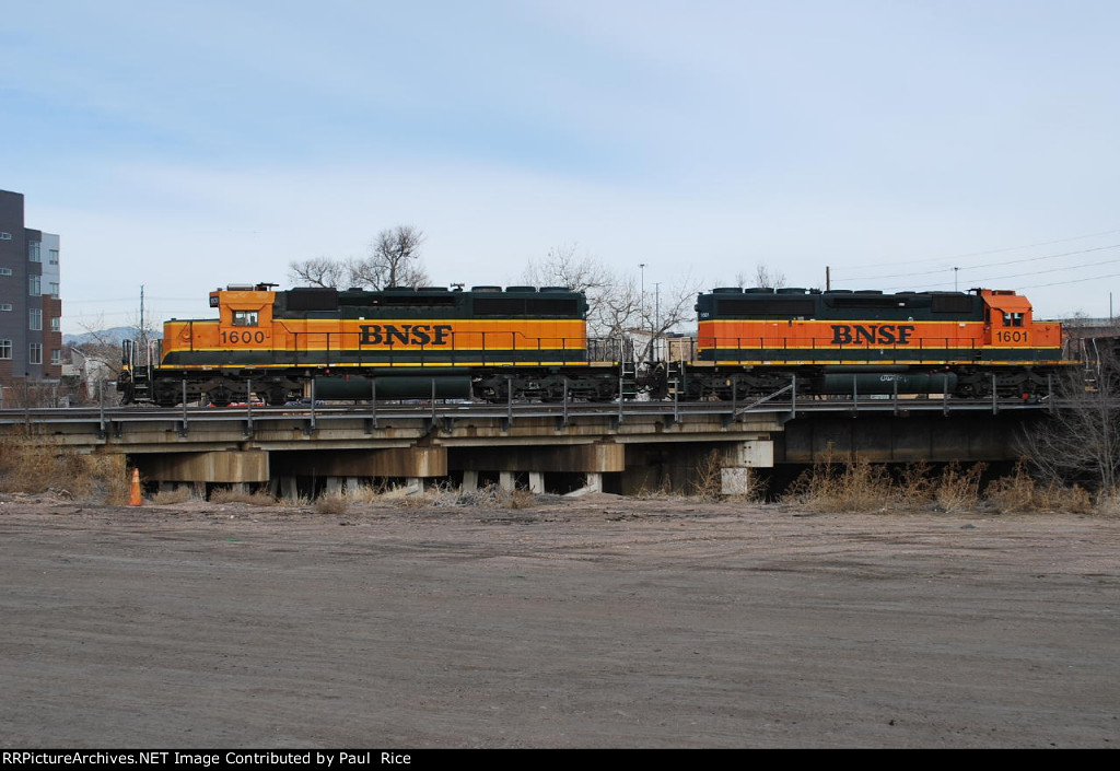 BNSF 1600 & BNSF 1601 Working The Denver BNSF Yard